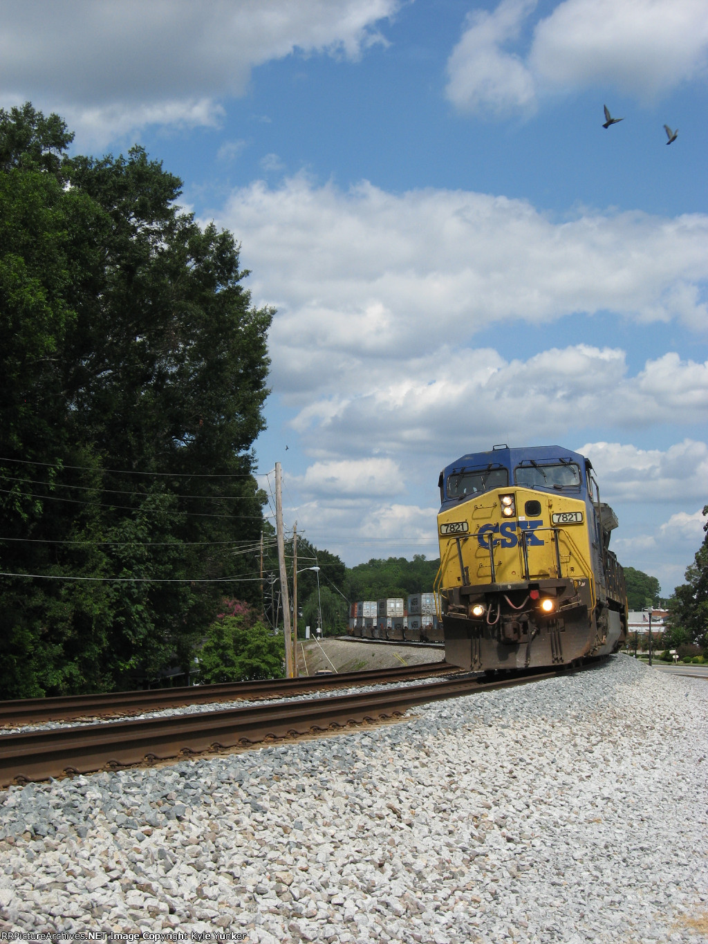 NB intermodal train Q198